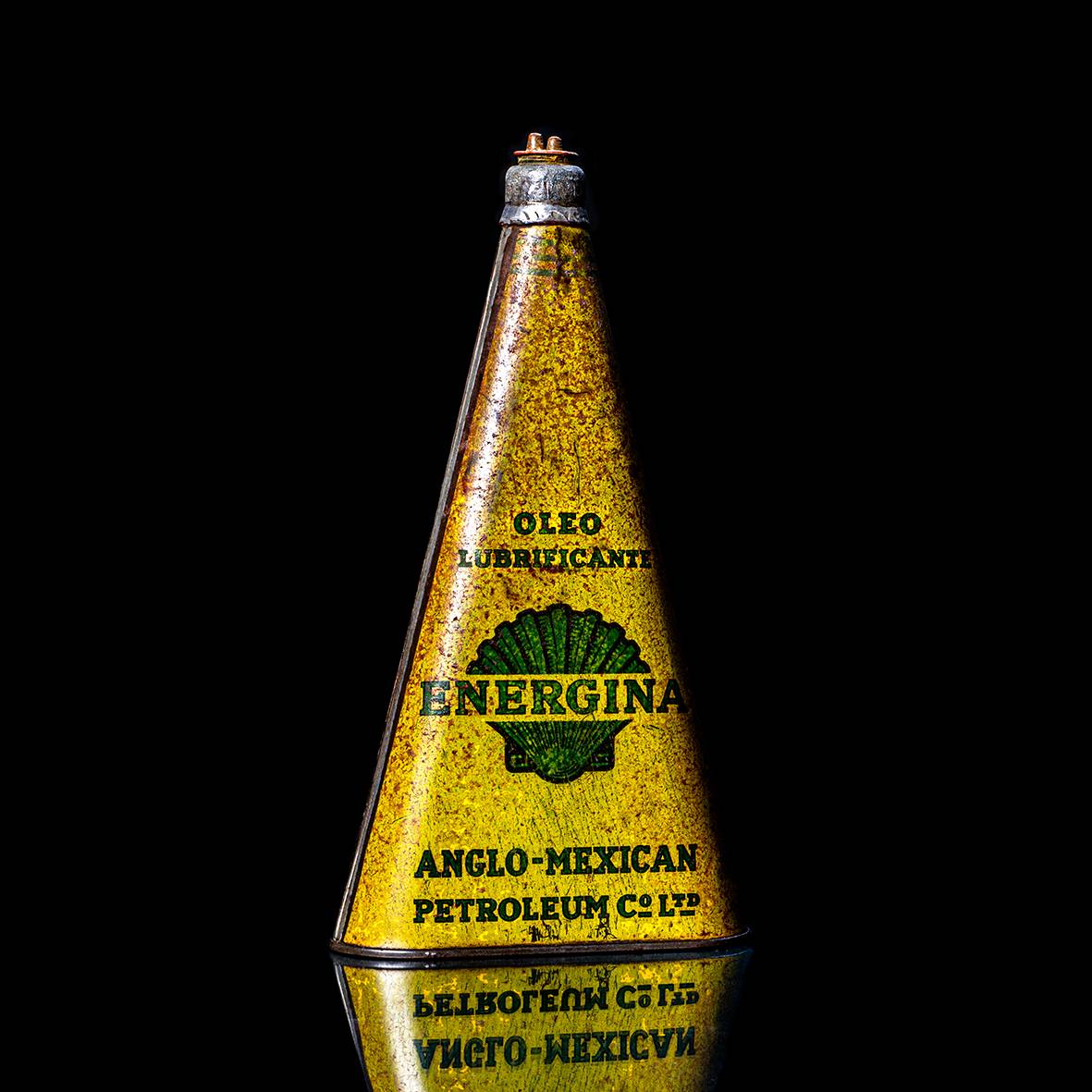 Explore the Unique Collection of Vintage Shell Oil Cans for Collectors ...